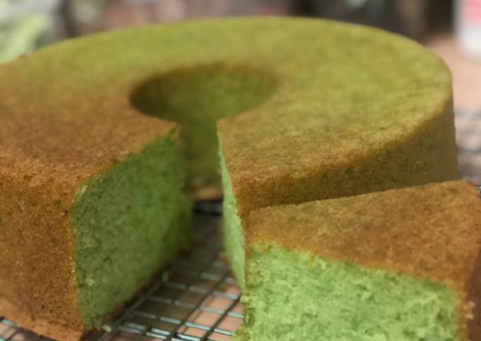 Resep Bolu tape ketan ijo oleh Yuyun Yuniarti - Cookpad