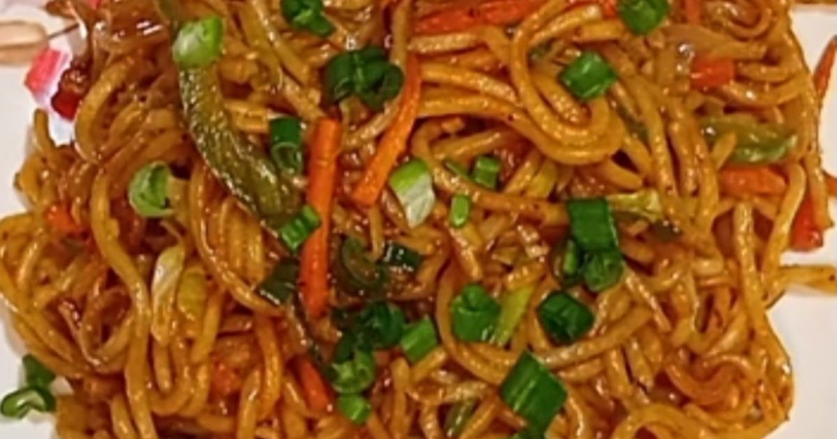 Desi Chaumin Recipe by Pooja Prajapati - Cookpad