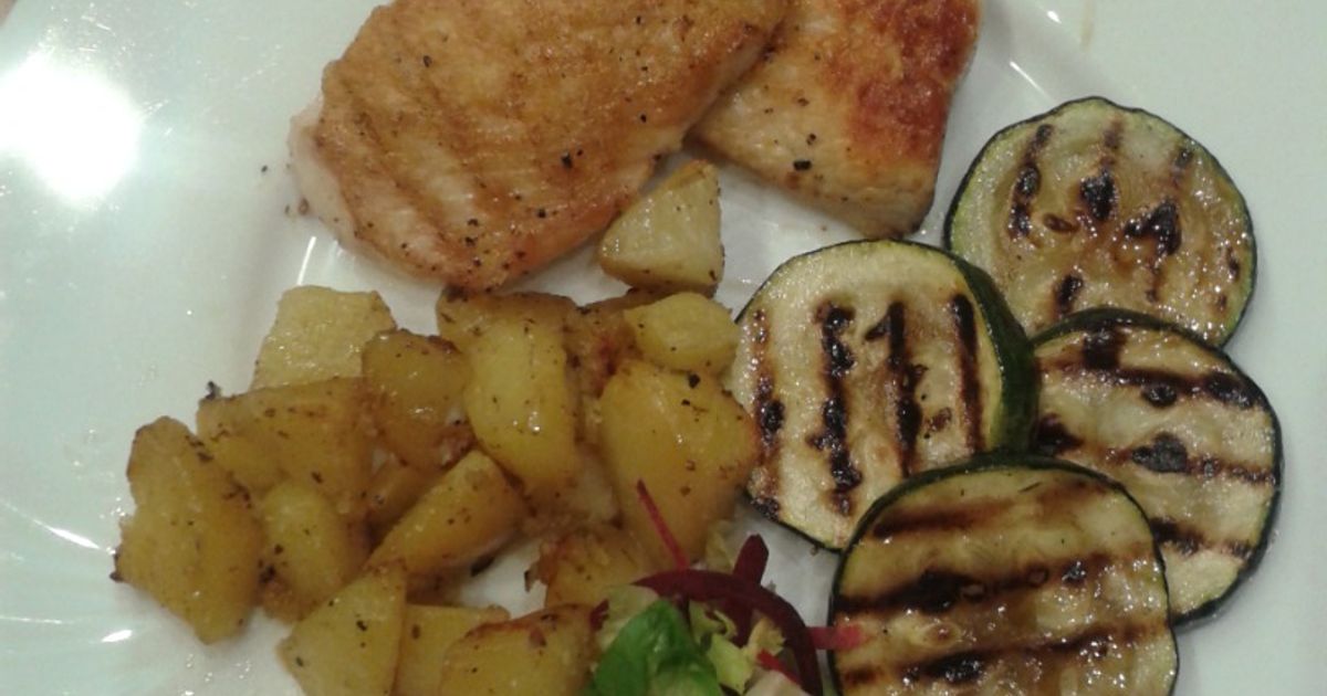 Grillezett Csirkemell Grillezett Cukkini Szeletekkel | Hecsedli ...