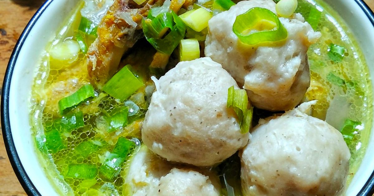 Resep Aromatic Chicken Bone With Baso (Sop Tulang Ayam Rempah Dengan ...