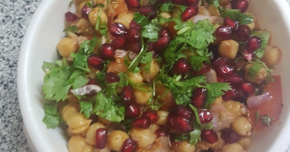 Chatpata Chana Chaat Recipe by Vidita Bhatia - Cookpad