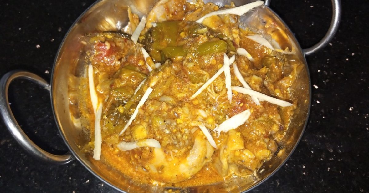 Pakwan House Style Chicken Karahi Recipe by Surhaan Tahir Wafai - Cookpad