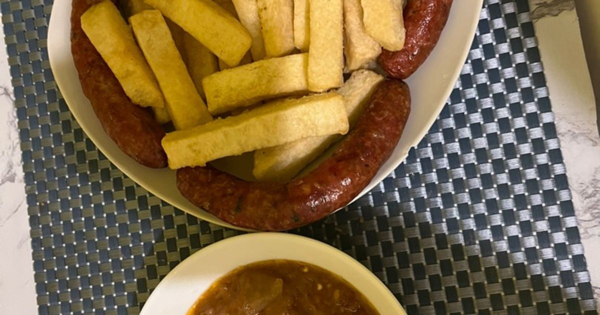 Igname Frit Accompagné De Saucisse de Eboua_sweetcookery - Cookpad
