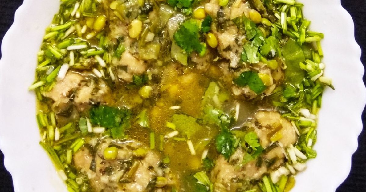 Methi Muthiya In Surti Papdi Gravy Recipe by Rajeshree Shah (Homechef ...