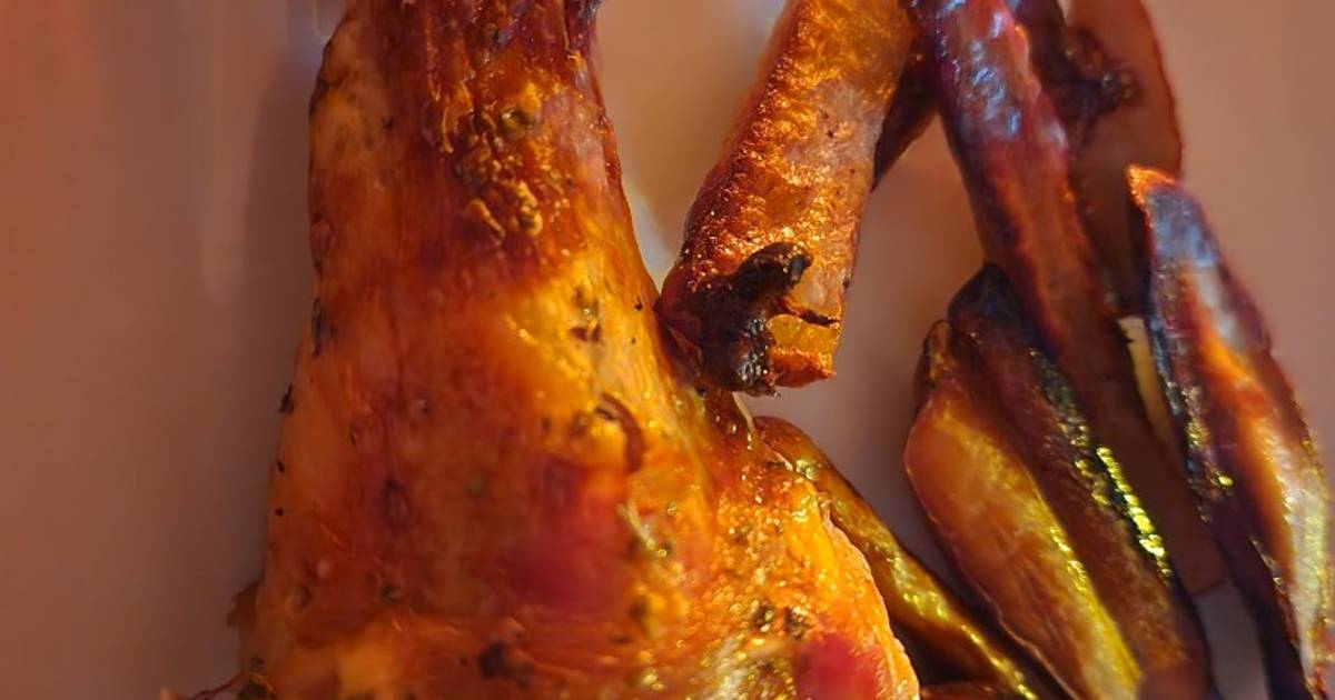 Patitas de pollo con papas rústicas Receta de Ana Claudia Acosta- Cookpad