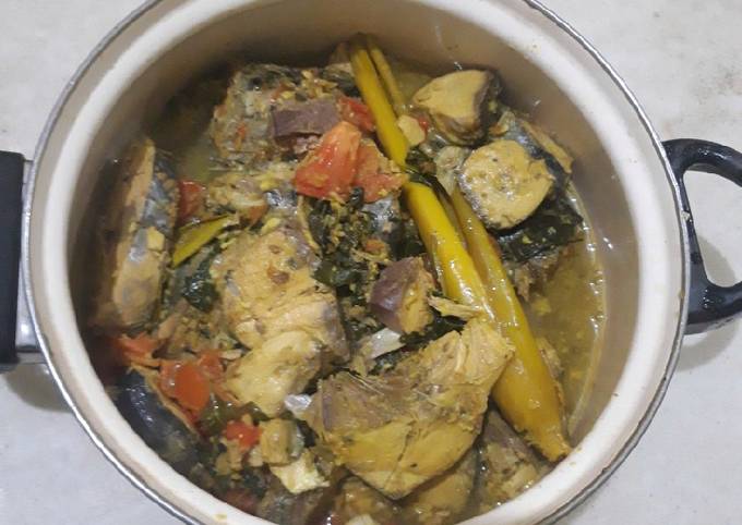 Resep Ikan Tuna Kuah Kuning oleh Sri suharyaningsih - Cookpad
