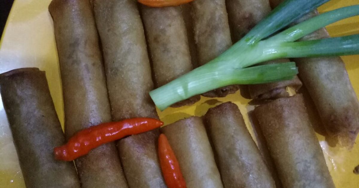 Resep Lumpia Goreng Isi Bengkuang Ayam oleh Martian Prasetyani - Cookpad
