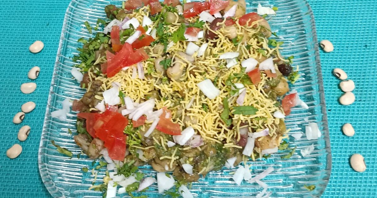 Nutritious Hot Black Eyed Peas & Sprouts Bhel Recipe by Bina Samir ...