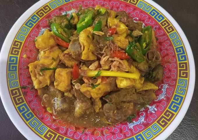 Resep Samgor Ampela Tahu Bumbu Kuning oleh Fitzaki Kitchen - Cookpad