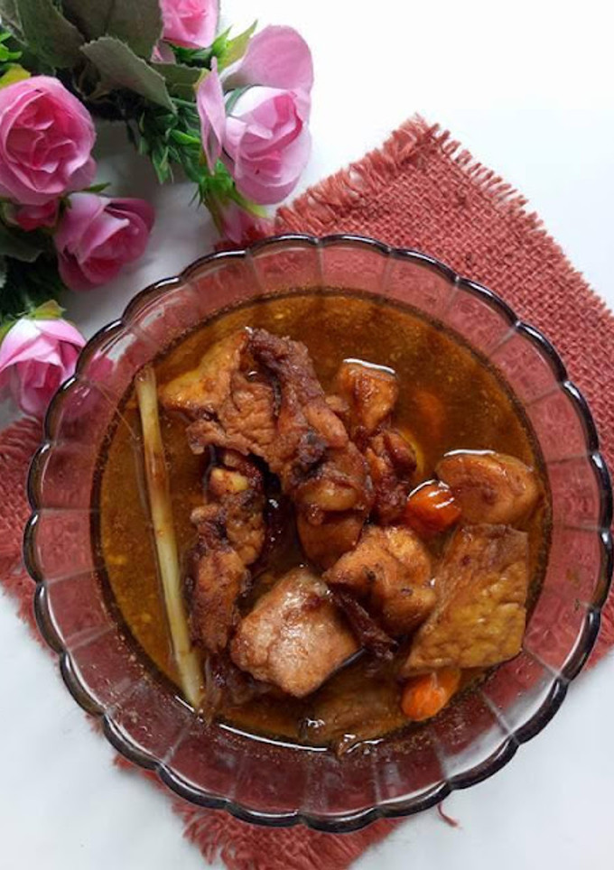 Resep Semur Ayam Tahu oleh Maya Damamain - Cookpad