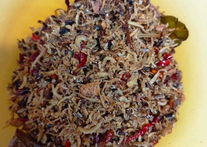 Resep Tumis Ikan Teri Garing oleh Fitri Sayyidati - Cookpad