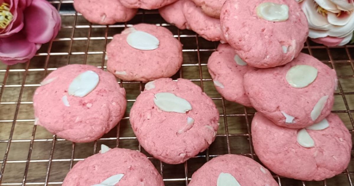 Resep Red Velvet Almond Cookies oleh Deedee Rasuan - Cookpad