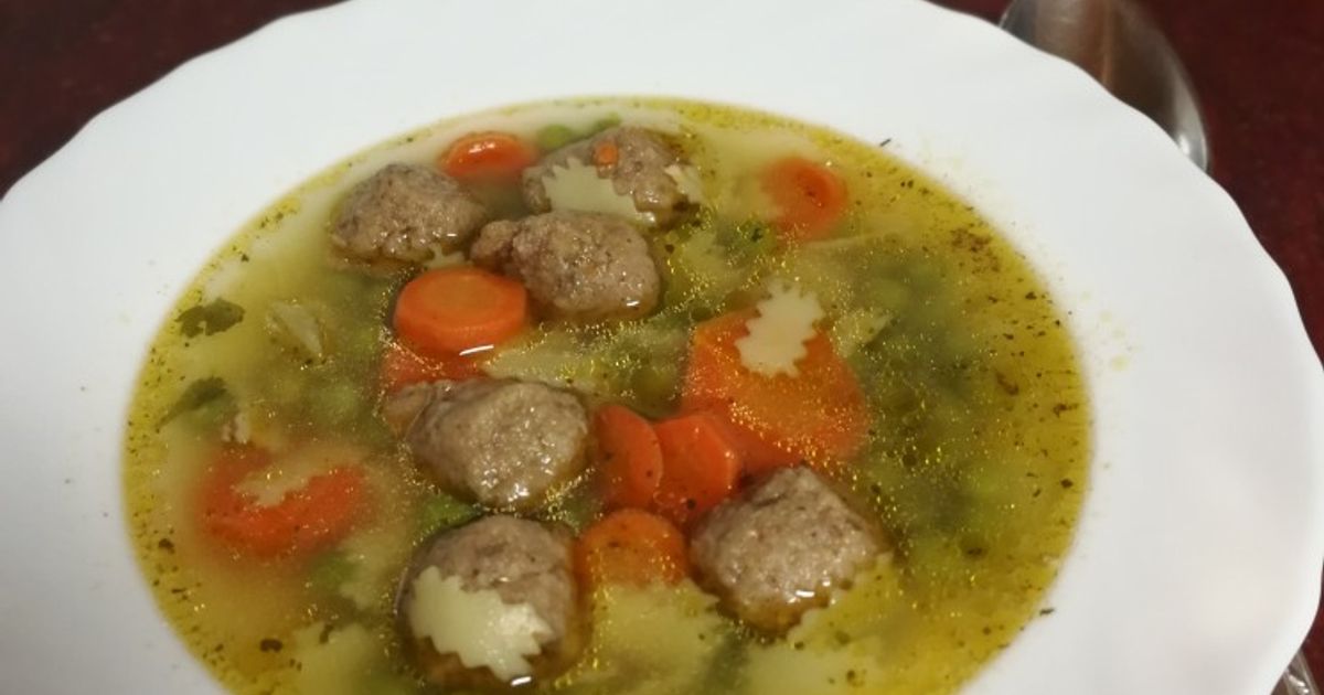 Húsgombócleves (Ahogy én Készítem) | Edina Furkó receptje - Cookpad ...