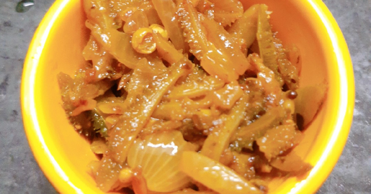 कंटोळीची भाजी (Kantolichi Bhaji Recipe In Marathi) रेसिपी Bhakti Chavan ...