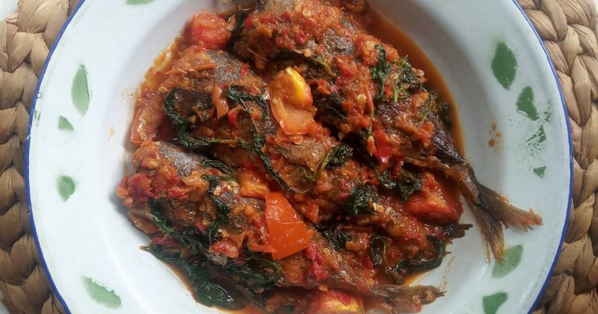 Resep Ikan Kembung Rica-Rica oleh Meieka - Cookpad