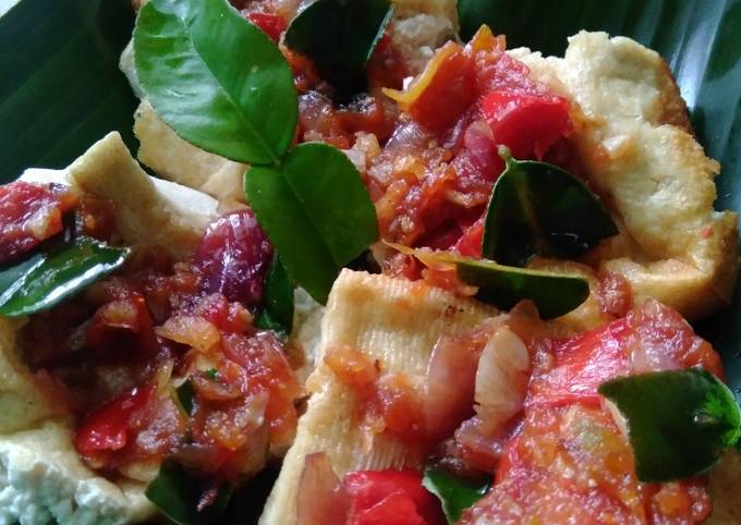 Resep Tahu penyet daun jeruk oleh Deri Damia Lutfiah - Cookpad