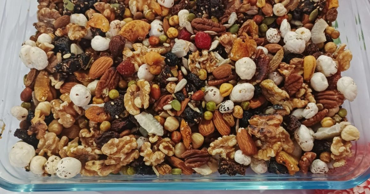 Homemade Trail Mix Recipe by ZMA - Cookpad