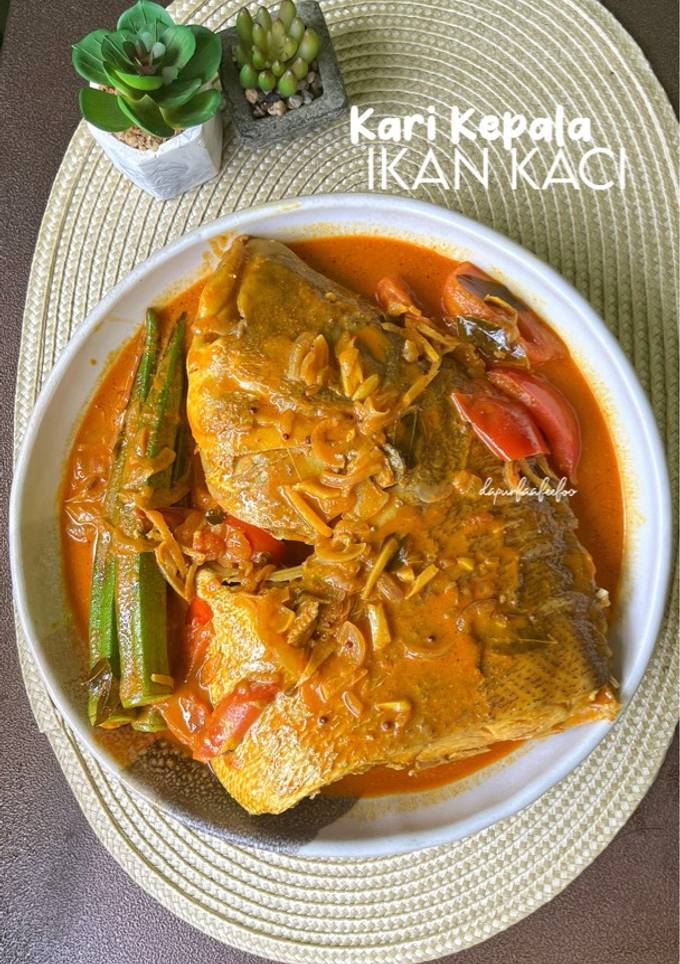 Resipi Kari Kepala Ikan Kaci oleh Kakak Faa - Cookpad