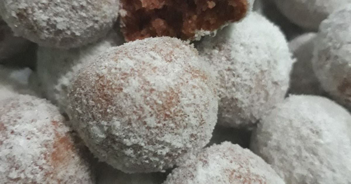 Resep Putri Salju Red Velvet Parmesan oleh MutiaPS - Cookpad