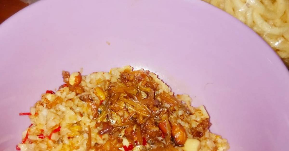 Resep Nasgor simple ala anak kos oleh Dapur Anak Kos - Cookpad