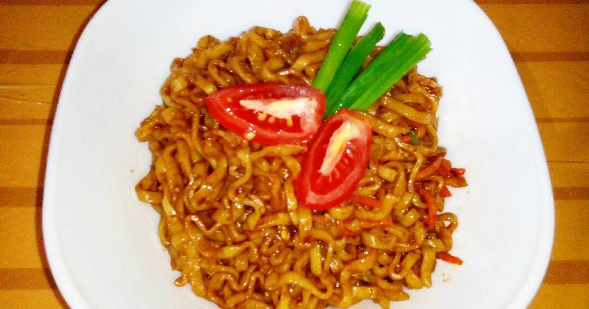 Resep Mie Goreng ala 👮 oleh Dwiari Subagio - Cookpad