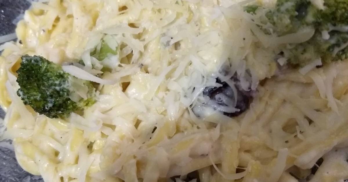 Fideos con brócoli, queso y crema Receta de marbe_agorreca- Cookpad