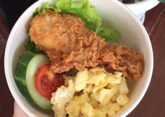 Resep Spicy Chicken & scramble egg ala McD oleh Nina Pangestika - Cookpad