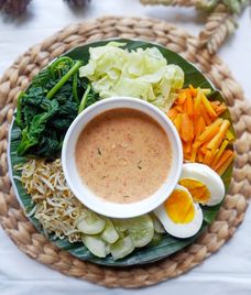 Resep pecel sayur: Sehat, segar, mudah & lezat!