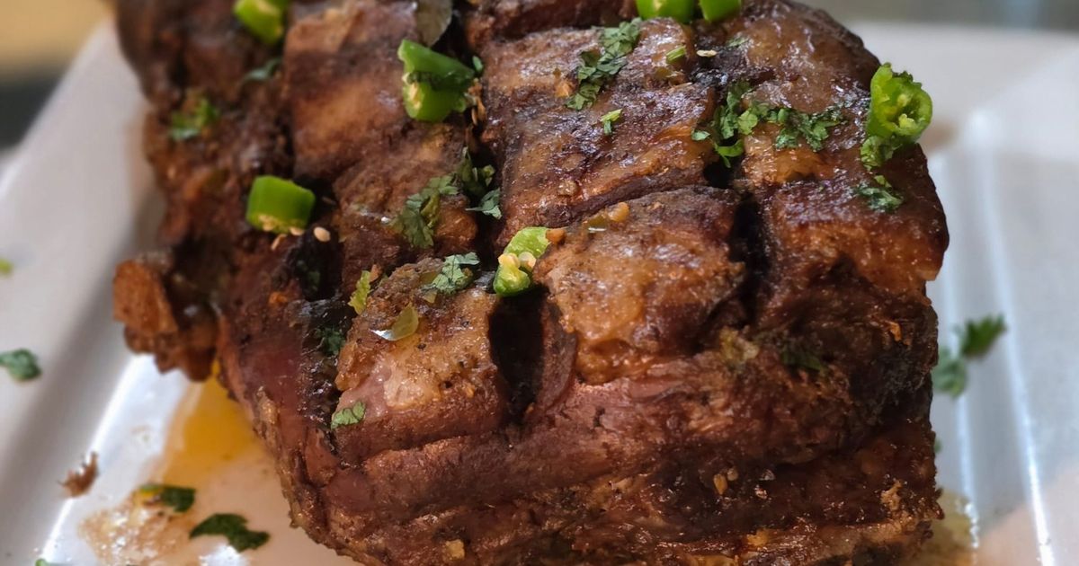 Pakistani Lamb Leg Roast Recipe by Sarvat Hanif - Cookpad