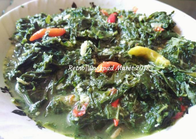 Resep Sayur Tuttu Daun Singkong oleh Retno Nurdayanti - Cookpad