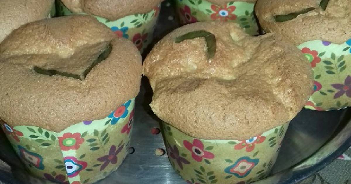 Resep Pandan chiffon 12cup cake oleh ardita buana - Cookpad