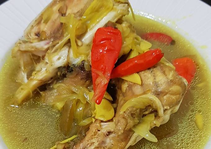 Resep Kepala ikan Manyung Kuah Kuning oleh yuyun.jf - Cookpad