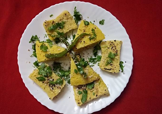 Makki ka dhokla Recipe by Vimmi Bhatia - Cookpad