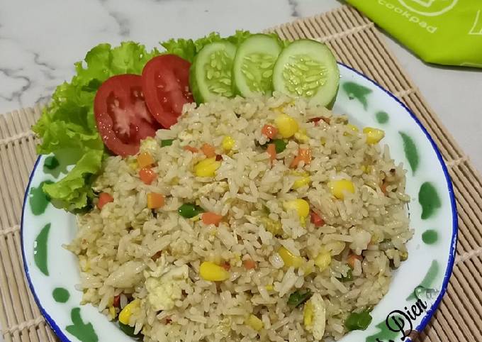 Resep Nasi Goreng Putih Mix Vegetables oleh Dapur Dien - Cookpad