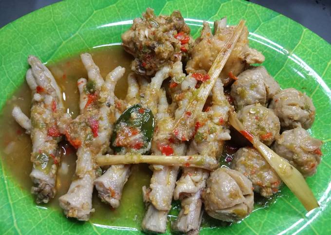 Resep Ceker bakso paha mercon oleh Lia Andani - Cookpad