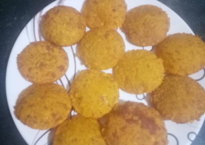 Poha besan poori Recipe by Shobhana Vora - Cookpad