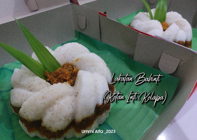 Resep Lakatan Bahinti (Ketan Inti Kelapa) oleh Latifah Indrawati - Cookpad
