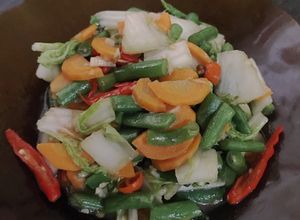 Resep oseng buncis sawi putih wortel rumahan enak dan mudah - Cookpad