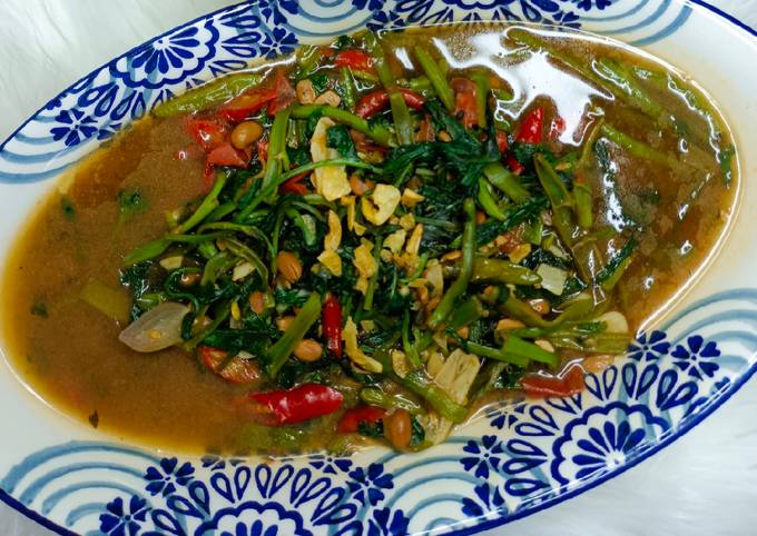 Resep Kangkung Tauco oleh Tia Sintia - Cookpad