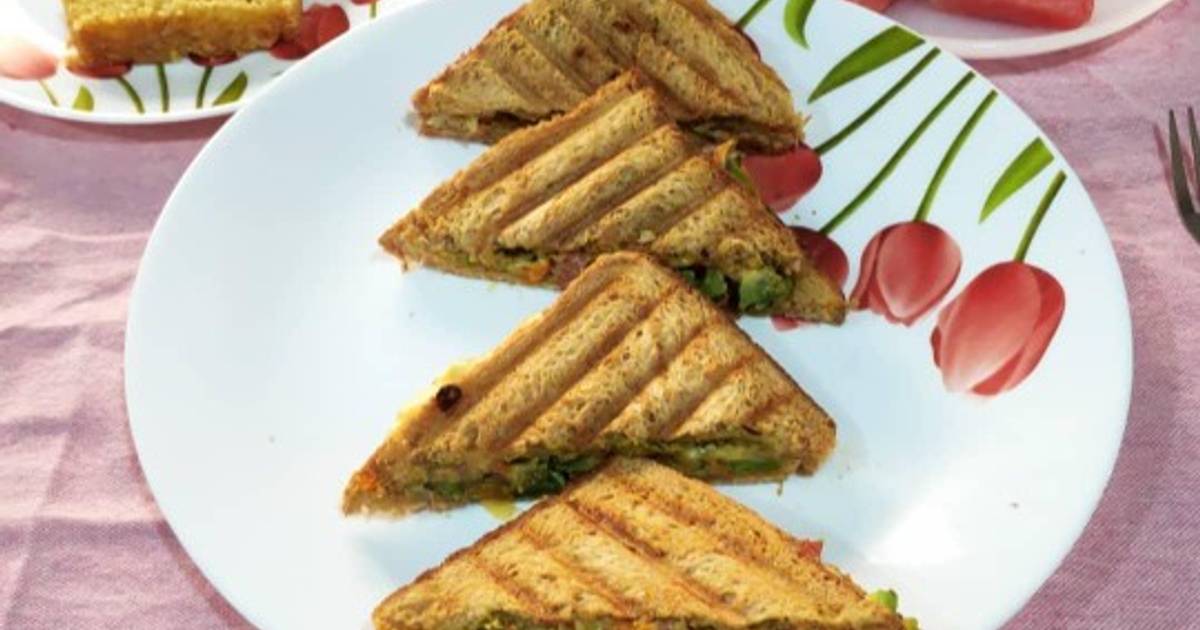 Peri peri mix vegetables and cheese sandwich Recipe by Amisha Chheda ...