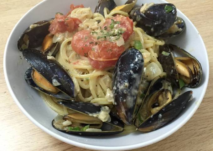 Mussels spaghetti Recipe by Erica Leung - Cookpad