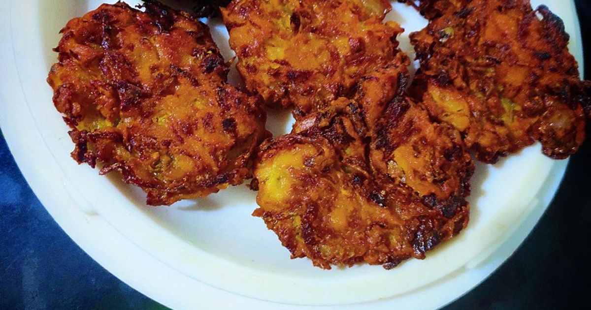 Pyaz Ke Bhajiye Recipe by Gunjan Kumari - Cookpad
