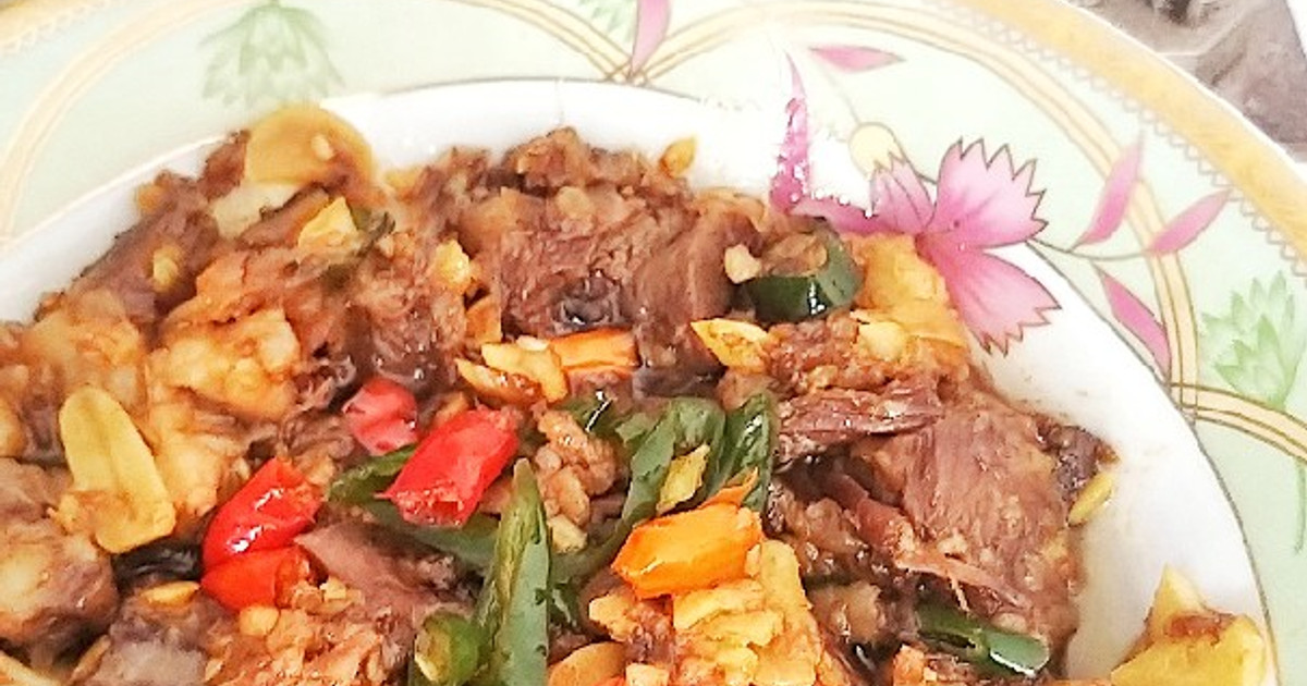 Resep Daging Sapi Oseng Cabe oleh Mel Jannuarty - Cookpad