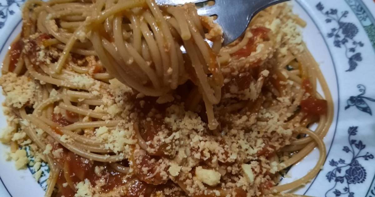 Spaghetti con salsa de tomate Receta de La profe Luisa- Cookpad