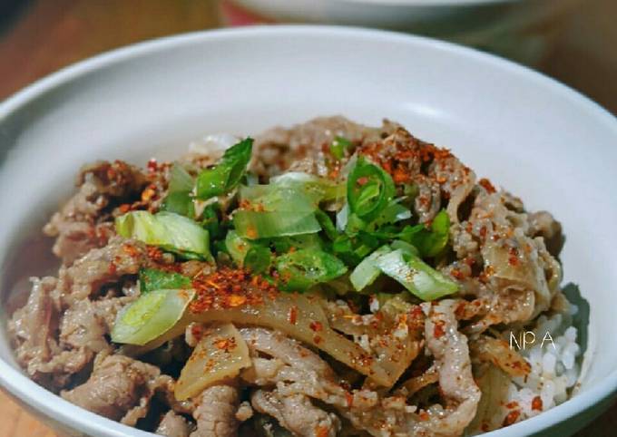 Resep BEEF BOWL / GYU DON oleh ngesti putri ayuningtyas - Cookpad