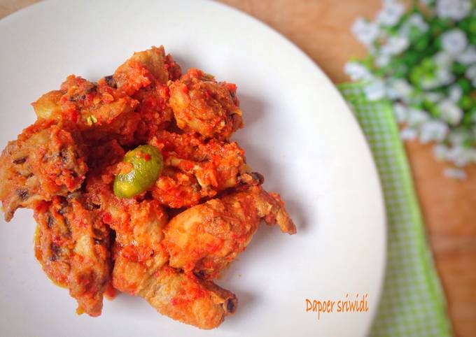 Resep Ayam goreng sambal merah oleh Dapoer sriwidi - Cookpad