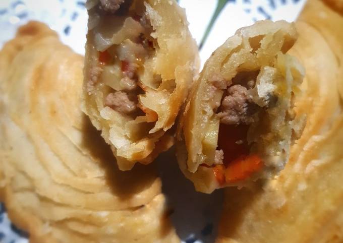 Resep Pastel Singapur (Karipap isi daging cincang) oleh Mutabikh Uwmi ...