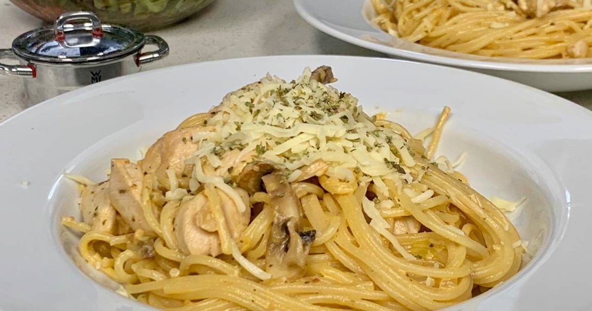 Espaguetis con pollo, champi y sobrasada Receta de lusalcidos- Cookpad