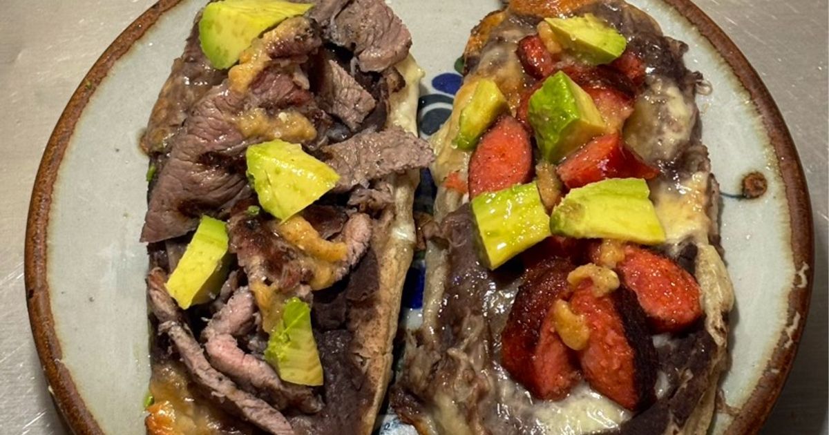*Huaraches Mexicanos / Sopes Con Bistec Y Chorizo* Receta de Abraham ...