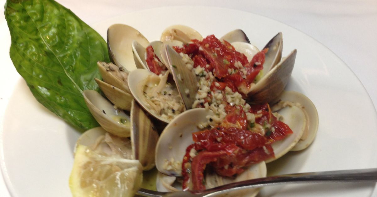 Clams With Sundried Tomatoes Recipe By Jose Hernandez